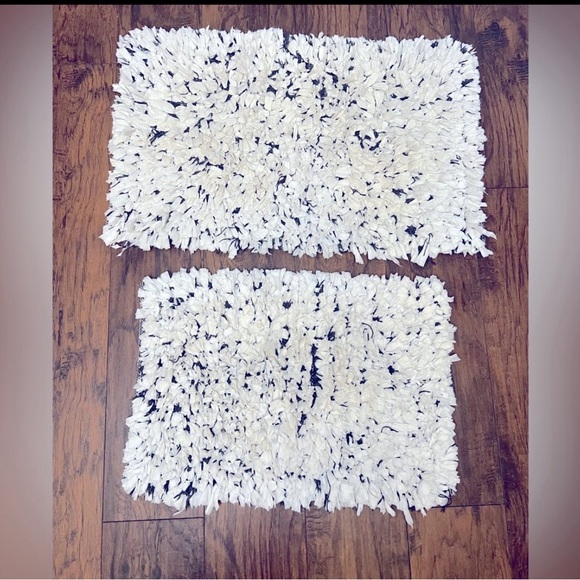 Macy's | Bath | Bathroom Rugs Fabric Shag Style White And Black Set Of ...